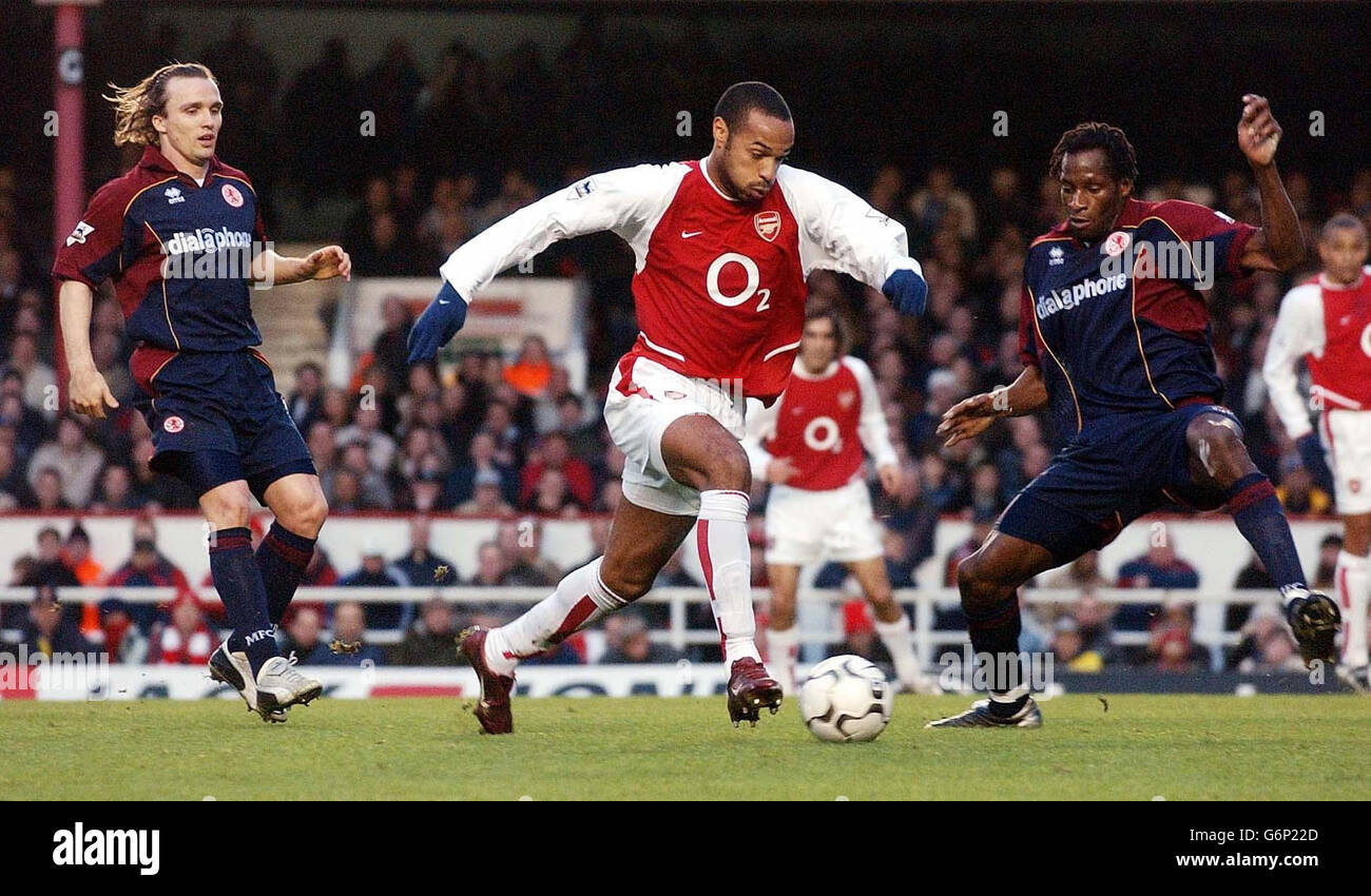 Thierry henry 2004 arsenal hi-res stock photography and images - Alamy
