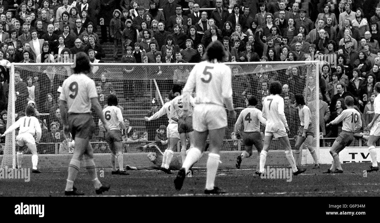 Peter mellor on ground with a low shot hi-res stock photography and ...