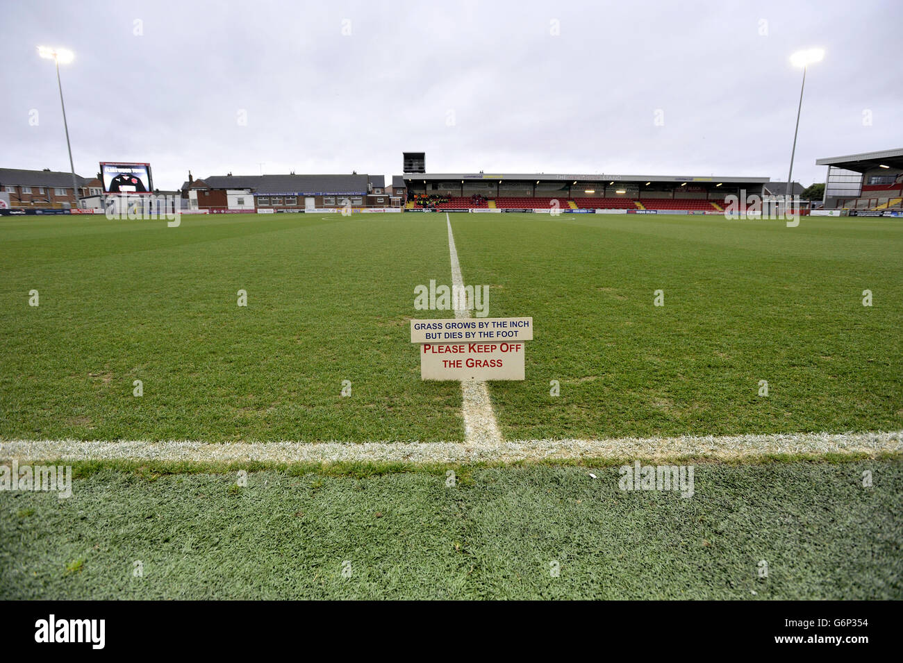 Keep off the pitch highbury hi-res stock photography and images - Alamy
