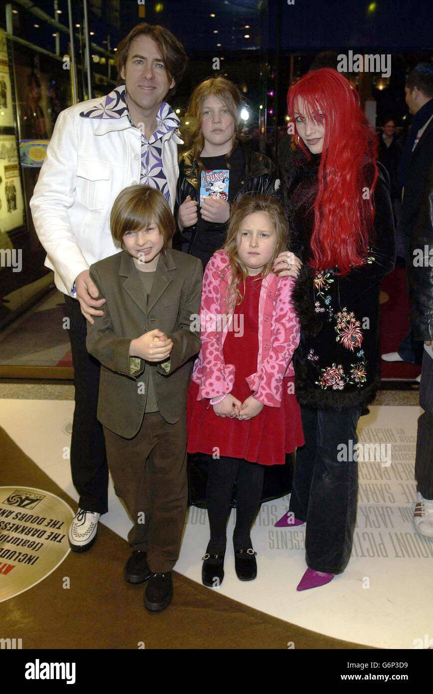 Jonathan ross and family hi-res stock photography and images - Alamy