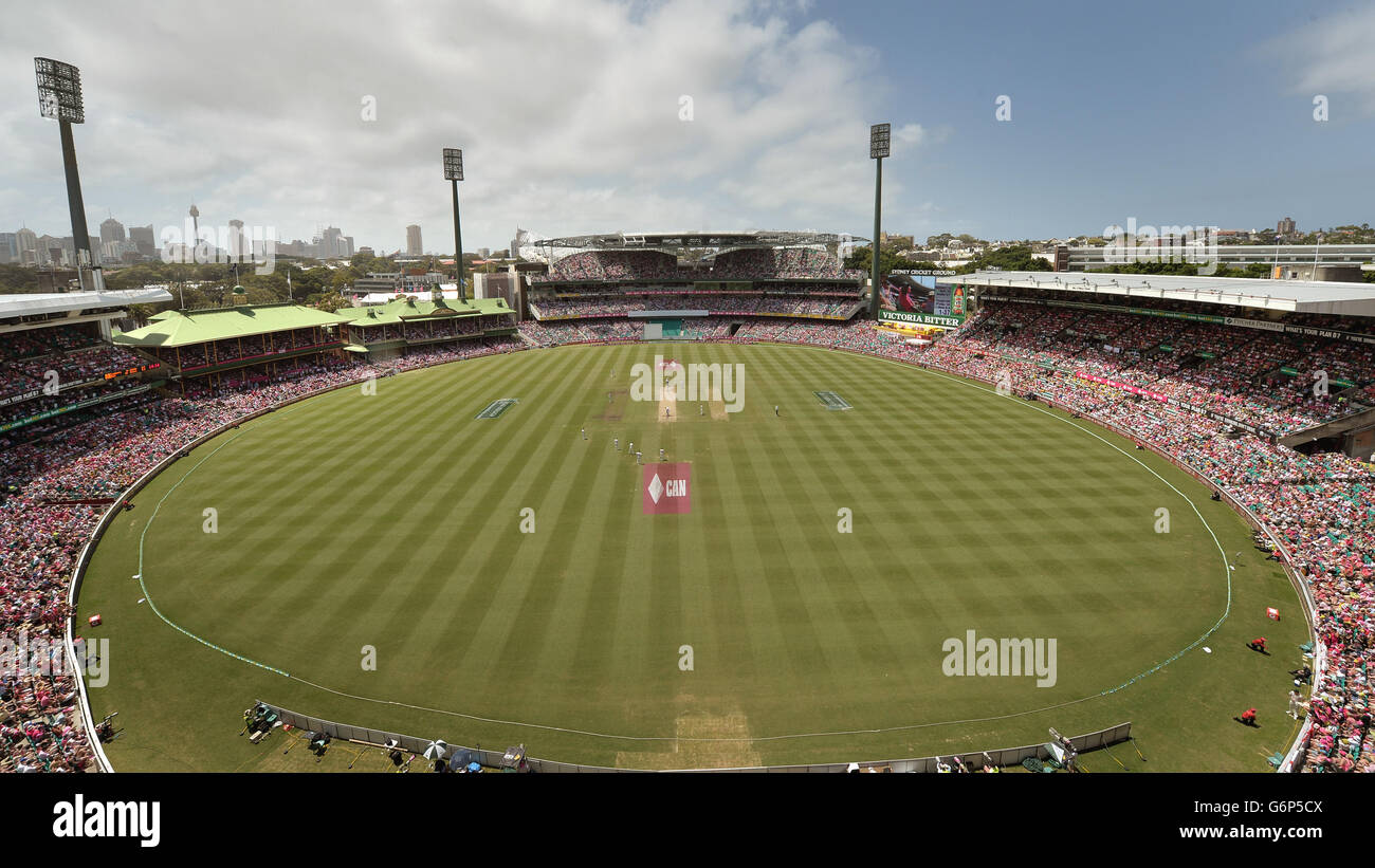 Cricket - The Ashes 2013-14 - Fifth Test - Australia v England - Day ...