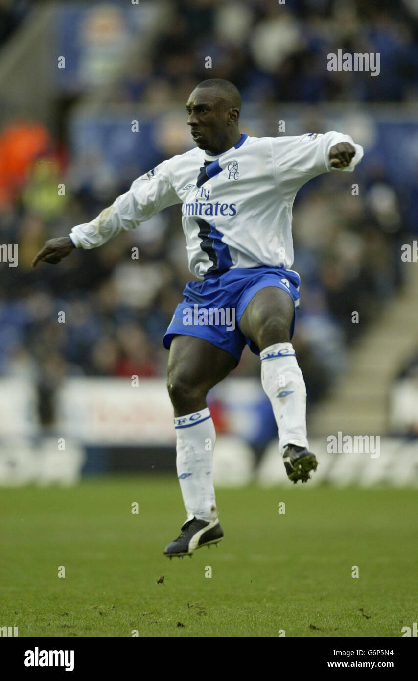 Jimmy Floyd Hasselbaink shoots Stock Photo - Alamy