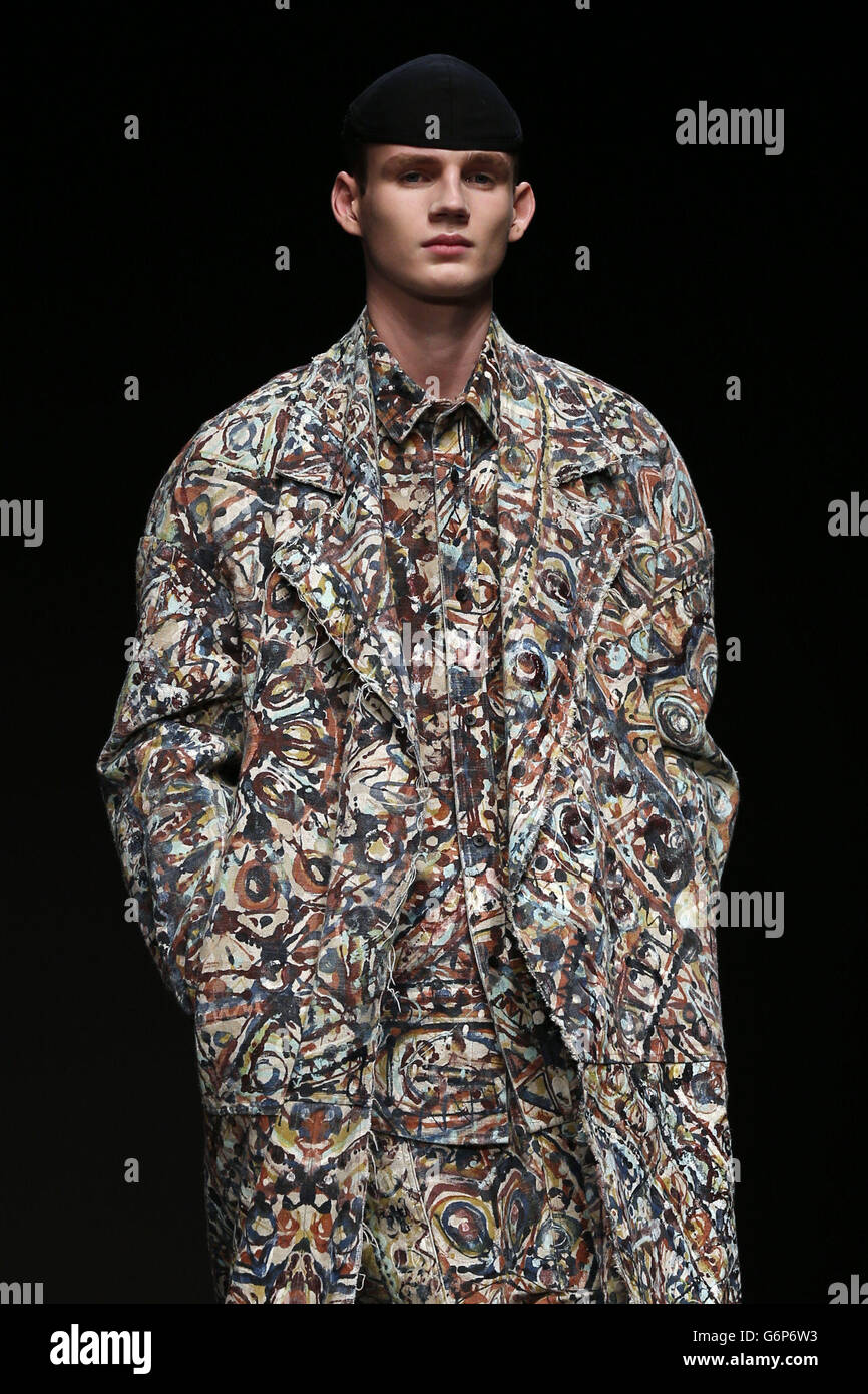 MAN show catwalk - London Collections: Men 2014 Stock Photo - Alamy
