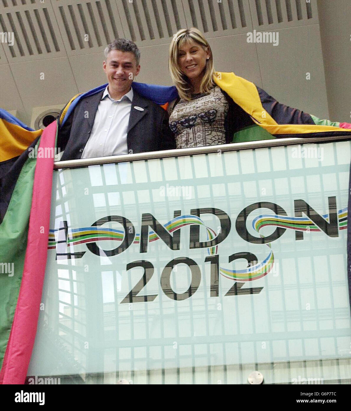 Olympic gold triple jump champion jonathan edwards olympic swimming ...