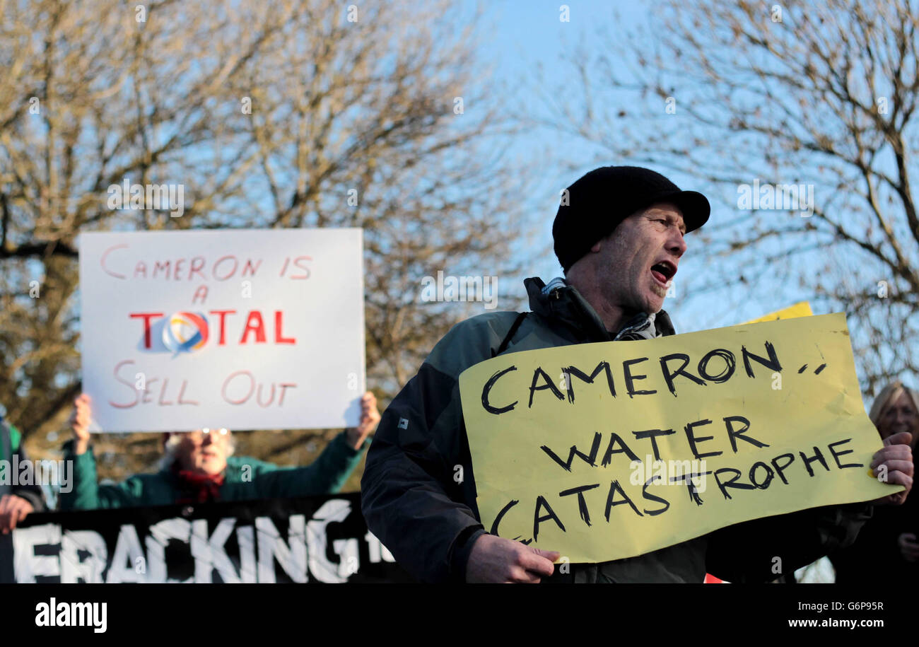 Cameron visits shale drilling plant Stock Photo - Alamy
