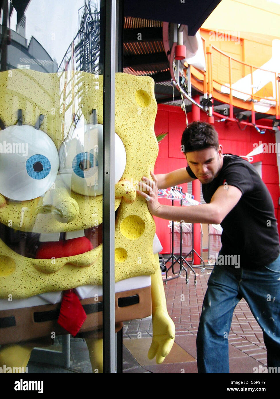 Dave berry helps mtv character spongebob hi-res stock photography and ...
