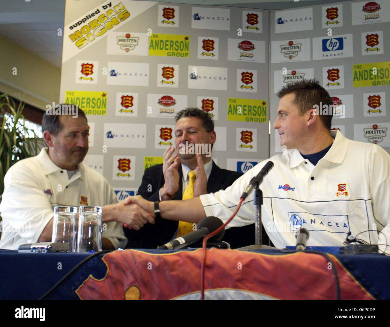 Darren Gough, the former England fast bowler, shakes hands with Graham ...