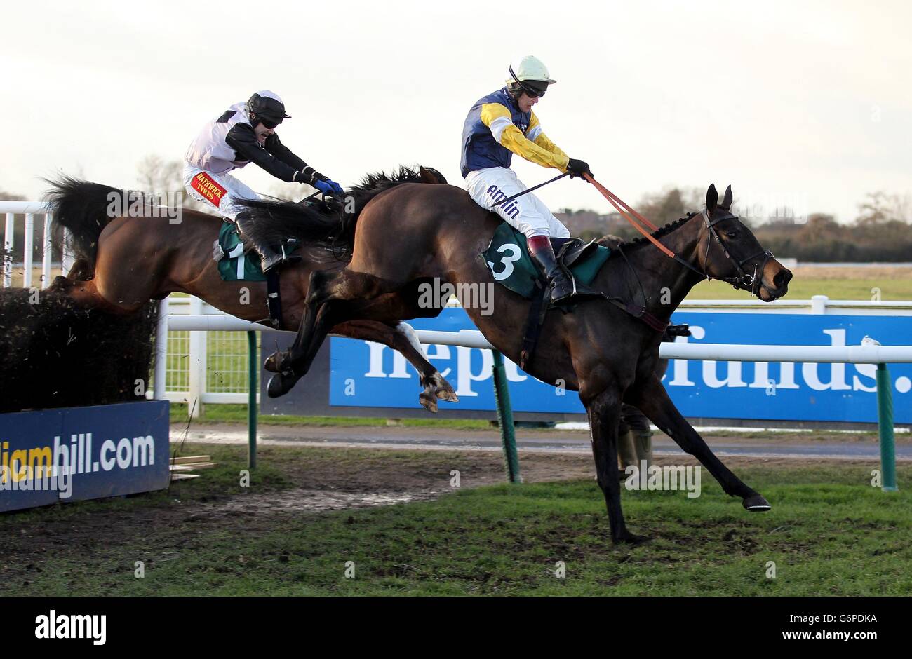 Horse Racing - Warwick Racecourse Stock Photo - Alamy