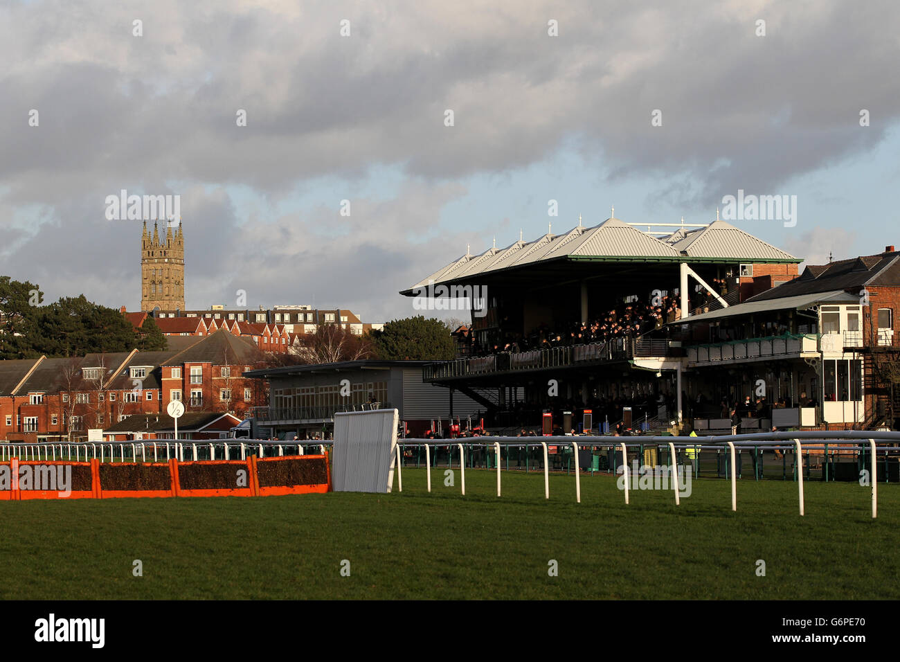 Horse Racing - Warwick Racecourse Stock Photo - Alamy
