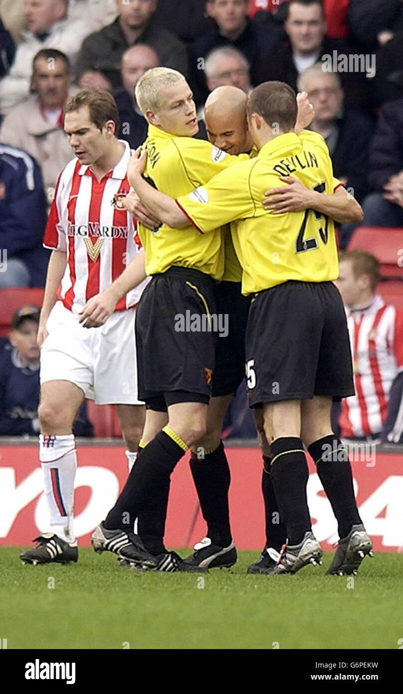 Football celebrating alan mahon hi-res stock photography and images - Alamy