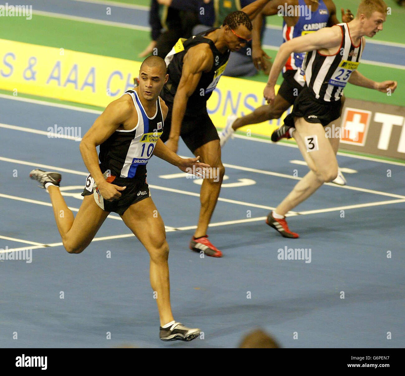 Athletics finishing line jason gardener hi-res stock photography and ...
