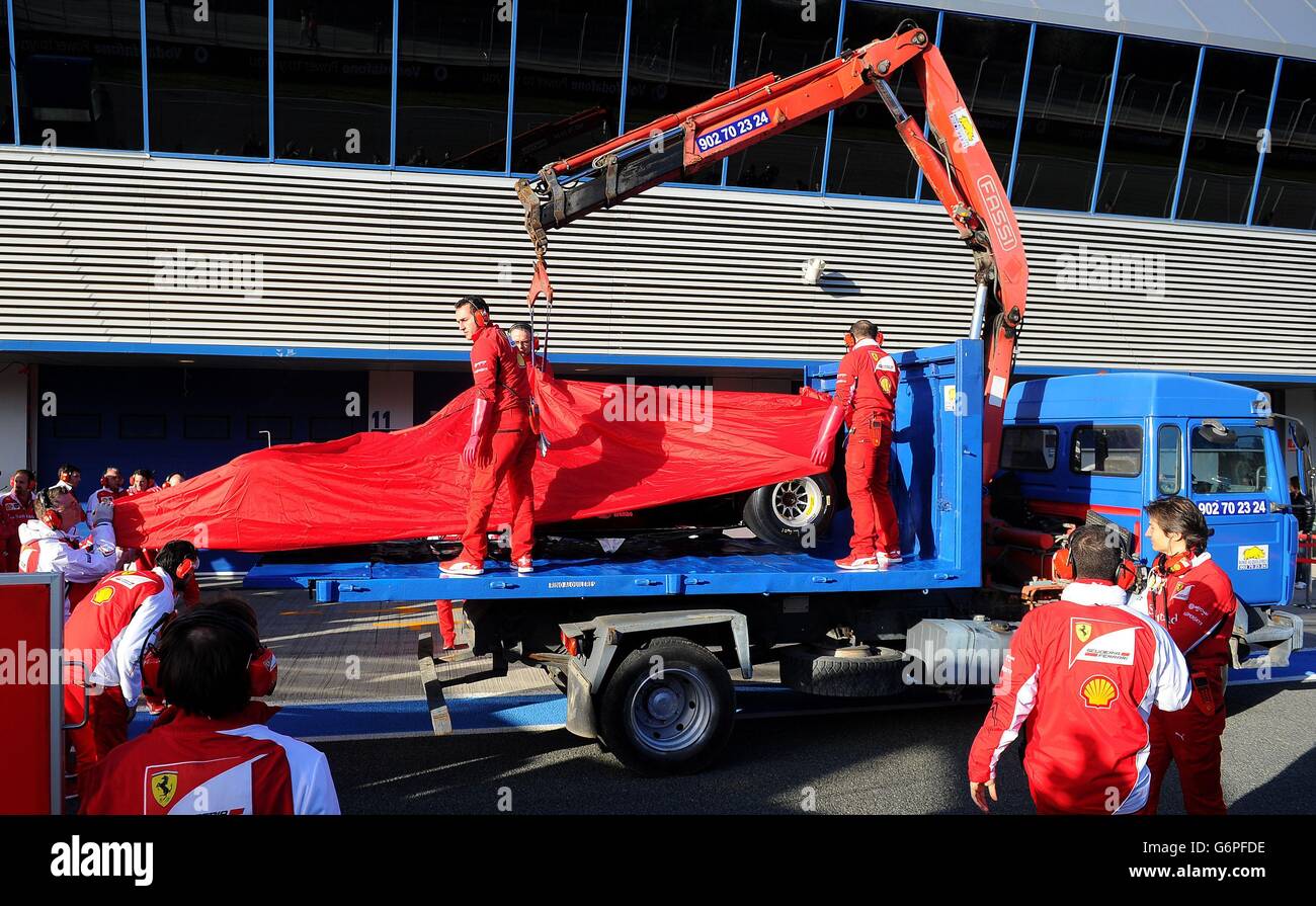 Ferrari f1 garage hi-res stock photography and images - Alamy