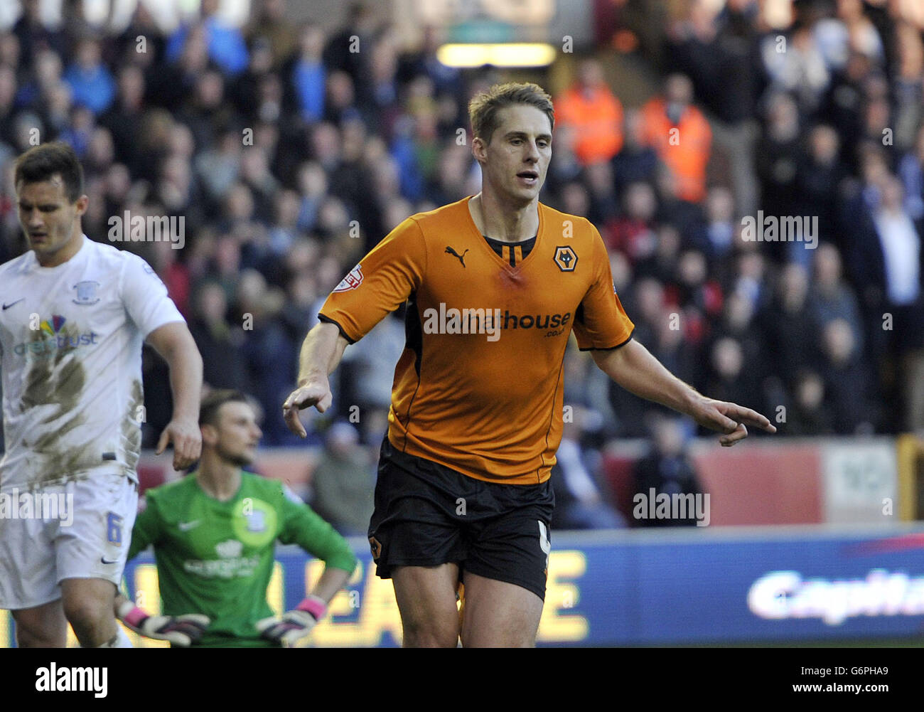 Dave edwards wolves hi-res stock photography and images - Alamy