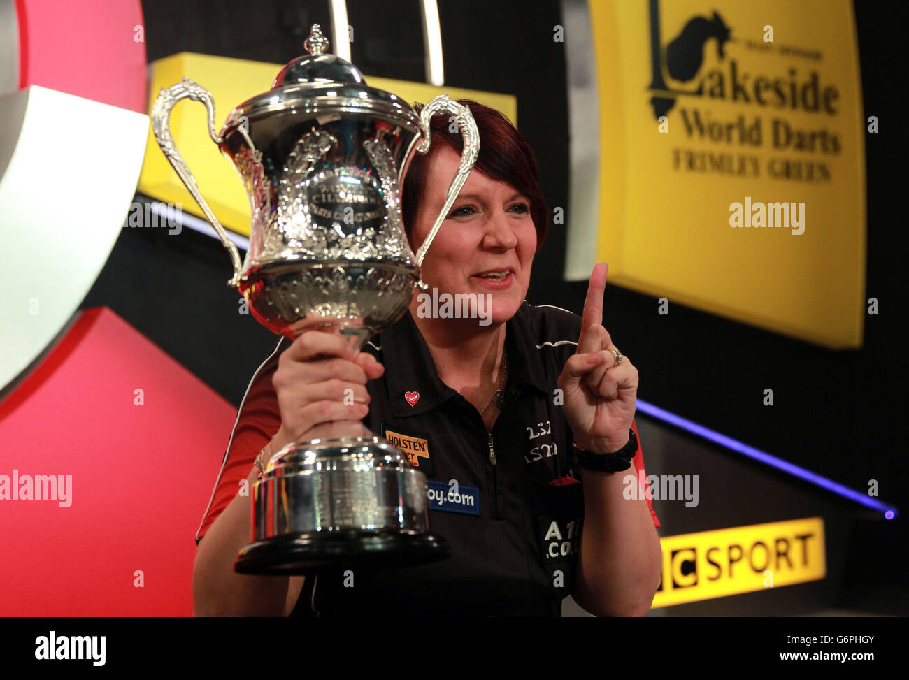 Lisa ashton bdo world professional darts championships lakeside complex ...