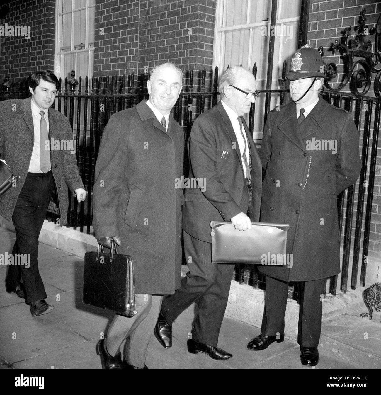 Hugh Scanlon, the Engineering Workers' President (R) arriving at No10 ...