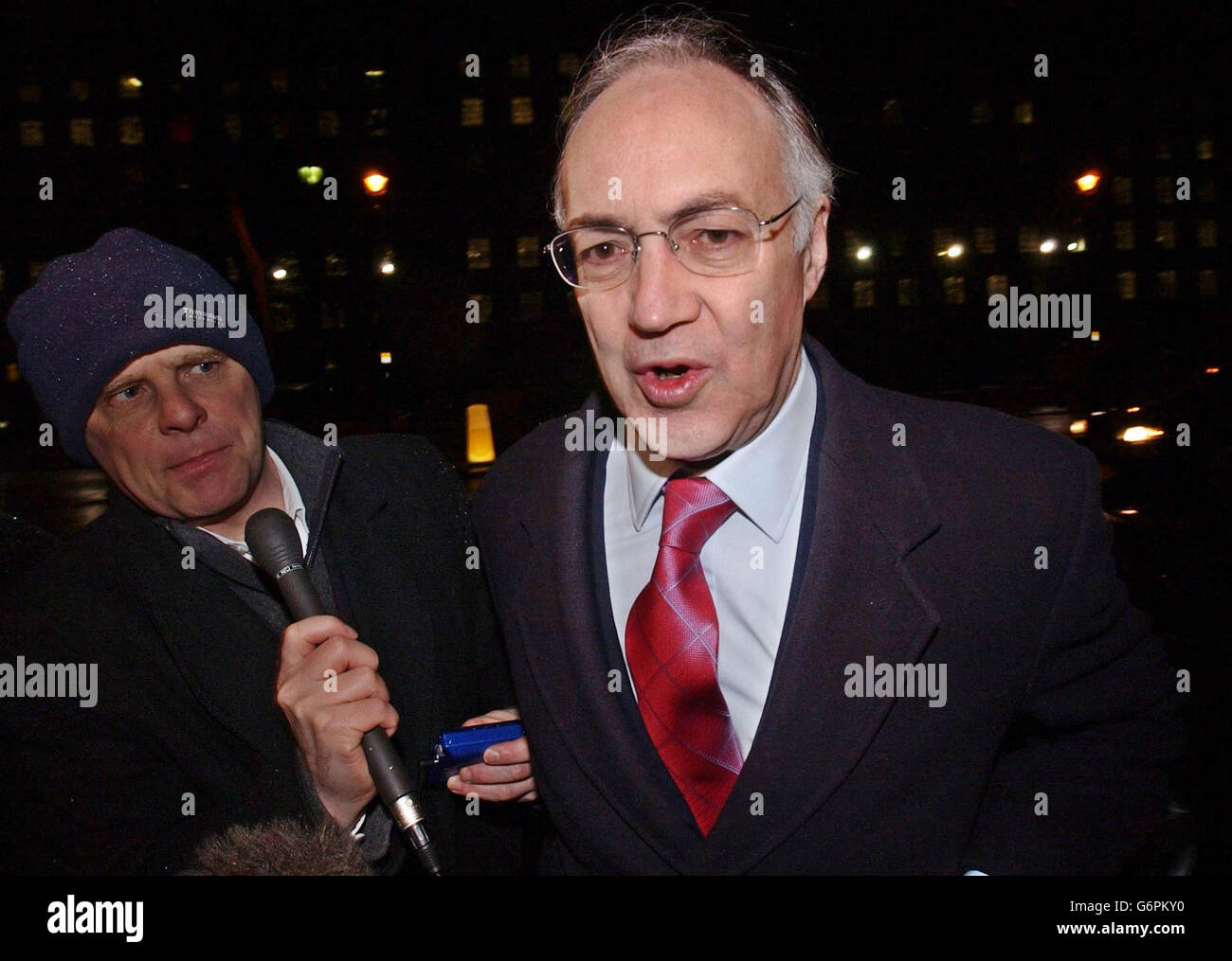 Michael Howard arriving to see Hutton Report Stock Photo - Alamy