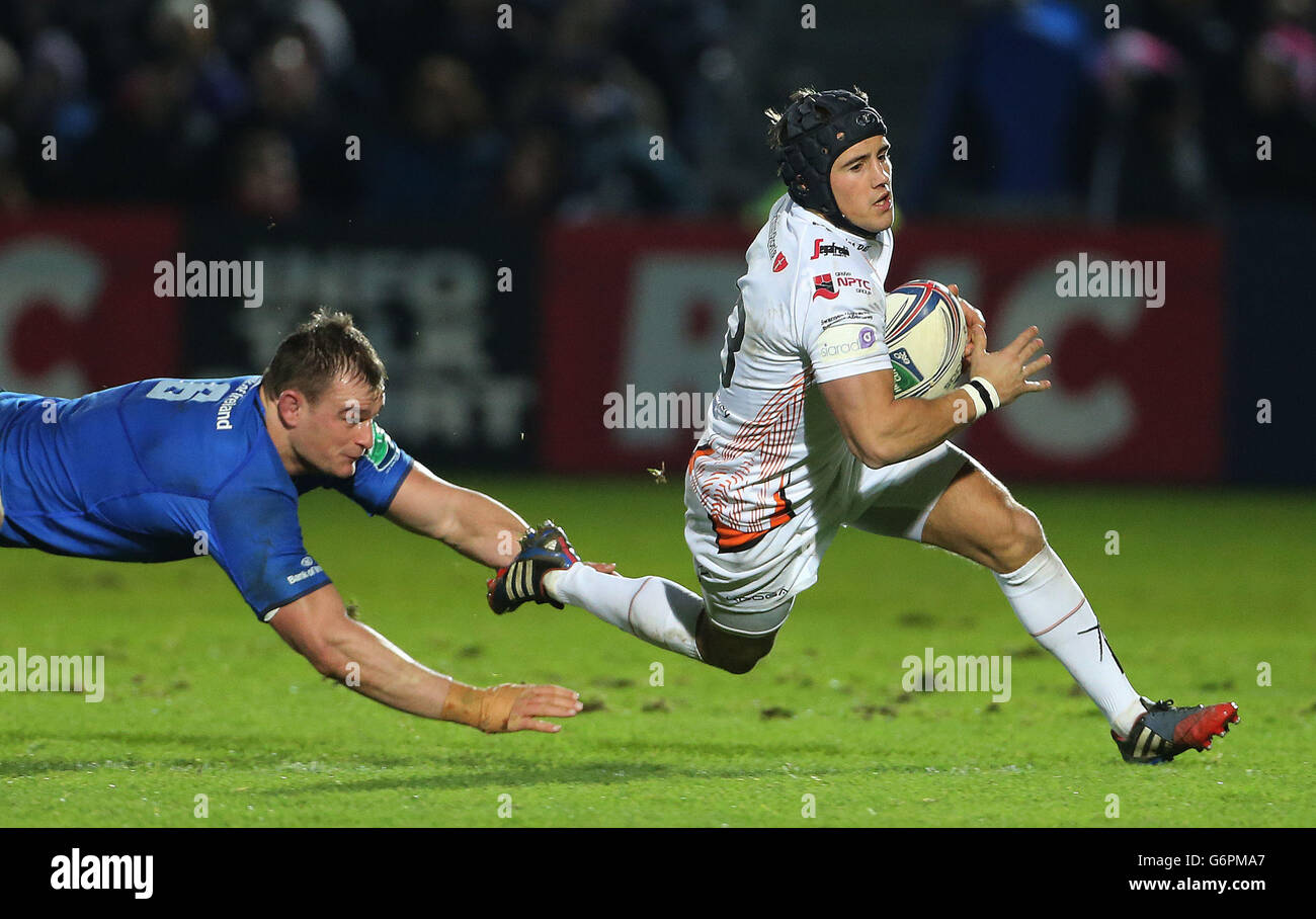 Matthew rhys rugby hi-res stock photography and images - Alamy