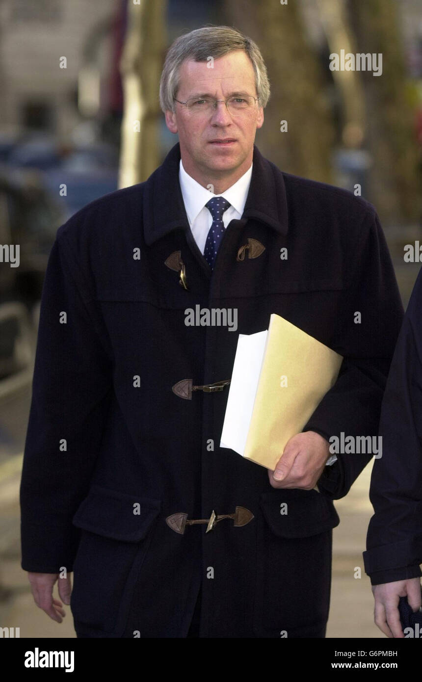 Peter jacobsen arrives high court hi-res stock photography and images ...