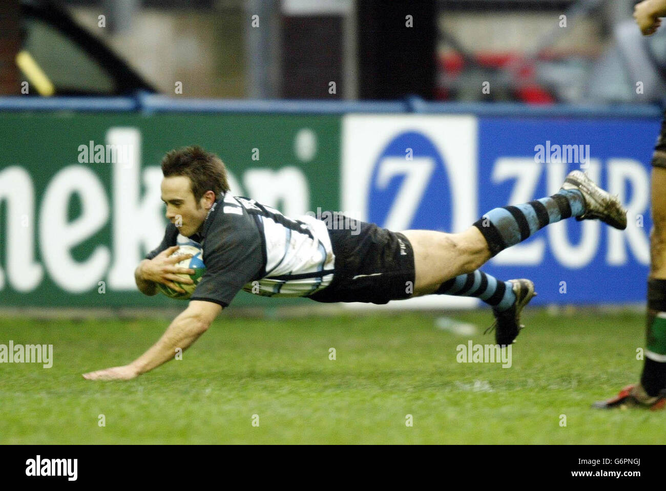 Action sport rugby union rhys williams hi-res stock photography and ...