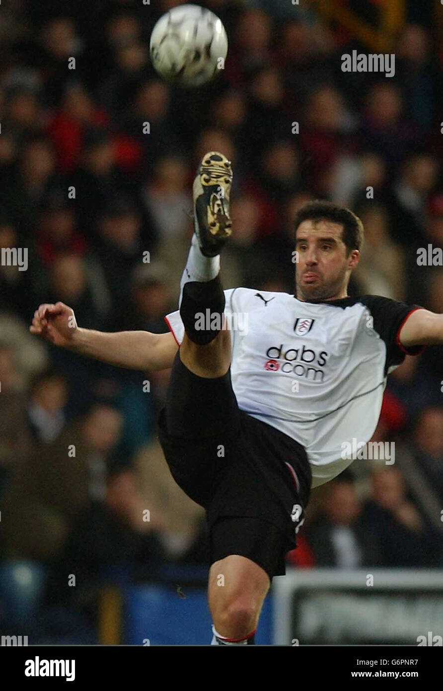 Fulham's new signing Ian Pearce in action during the Barclaycard ...