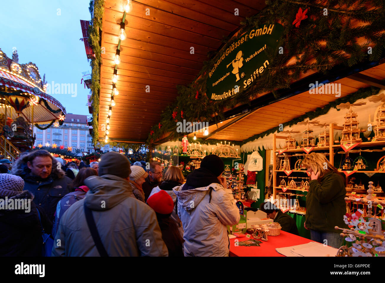 Striezelmarkt ( Christmas market ) at Altmarkt, Dresden, Germany ...