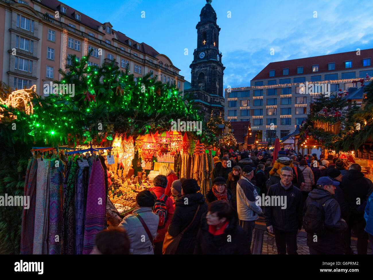 Striezelmarkt ( Christmas Market ) on the Market Square , in the ...