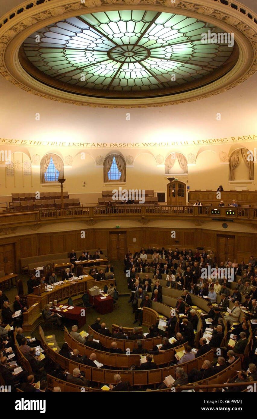 General synod london chamber hi-res stock photography and images - Alamy