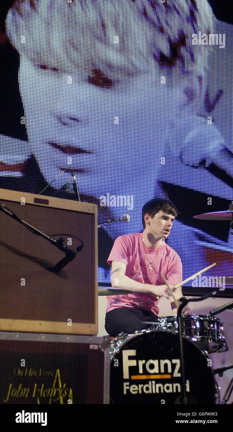 Franz ferdinand drummer paul thomson hi-res stock photography and ...
