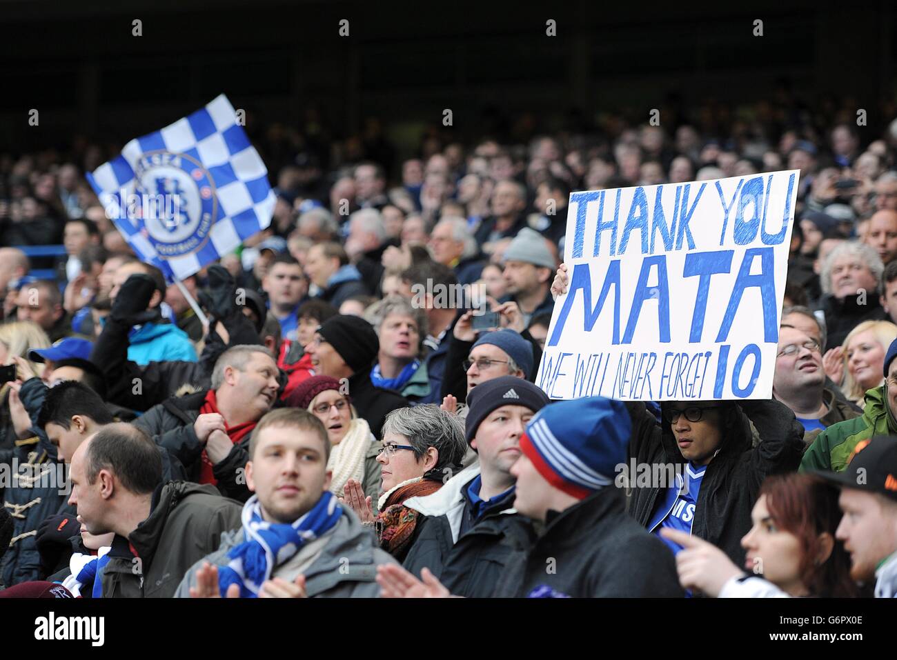 Chelsea football club fan hi-res stock photography and images - Alamy