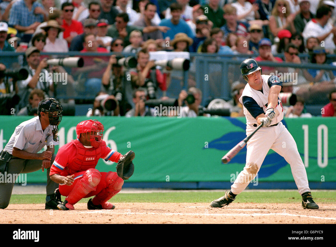 Usas matt lecroy strikes ball hi-res stock photography and images - Alamy