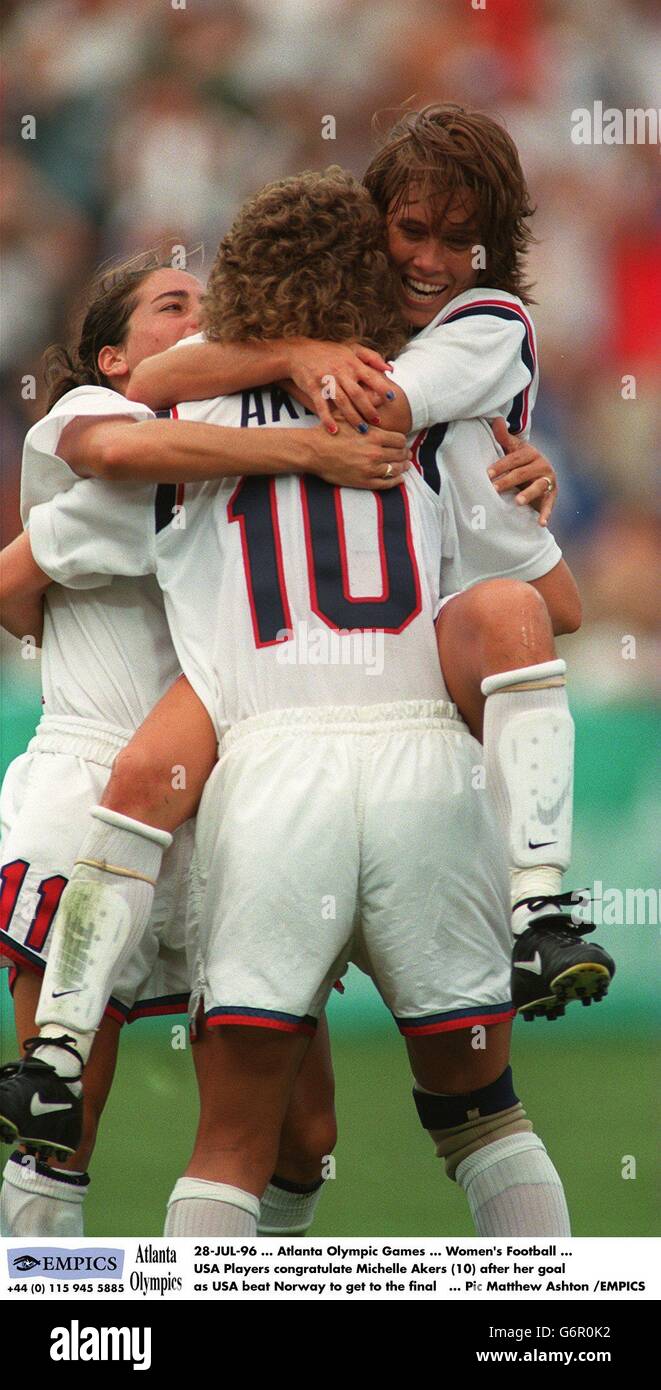 Michelle akers hi-res stock photography and images - Alamy