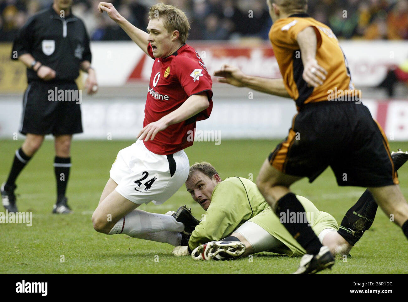 Michael oakes wolverhampton wanderers hi-res stock photography and ...