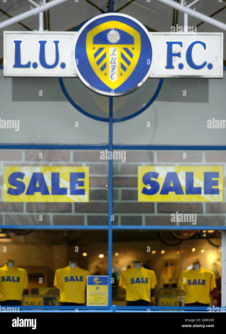 Leeds united football logo hi-res stock photography and images - Alamy