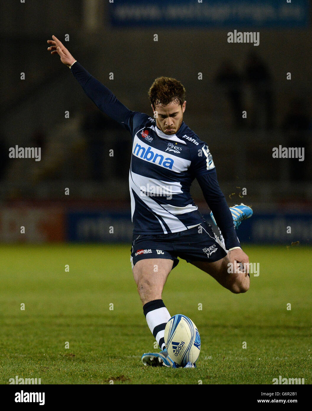Sale Sharks' Danny Cipriani scores a penalty against Worcester Warriors ...