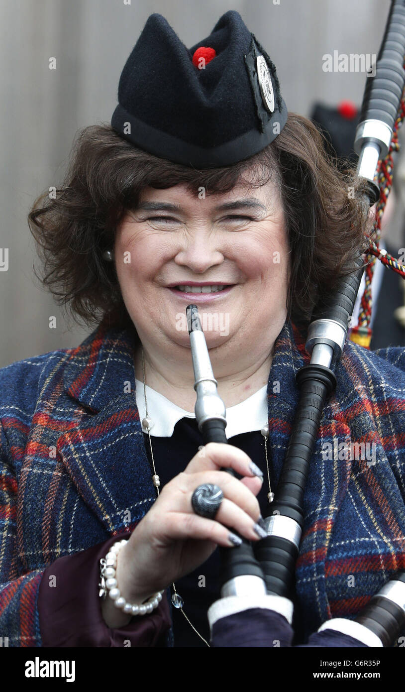 Susan Boyle is unveiled as chieftain of the pipe band event at the ...