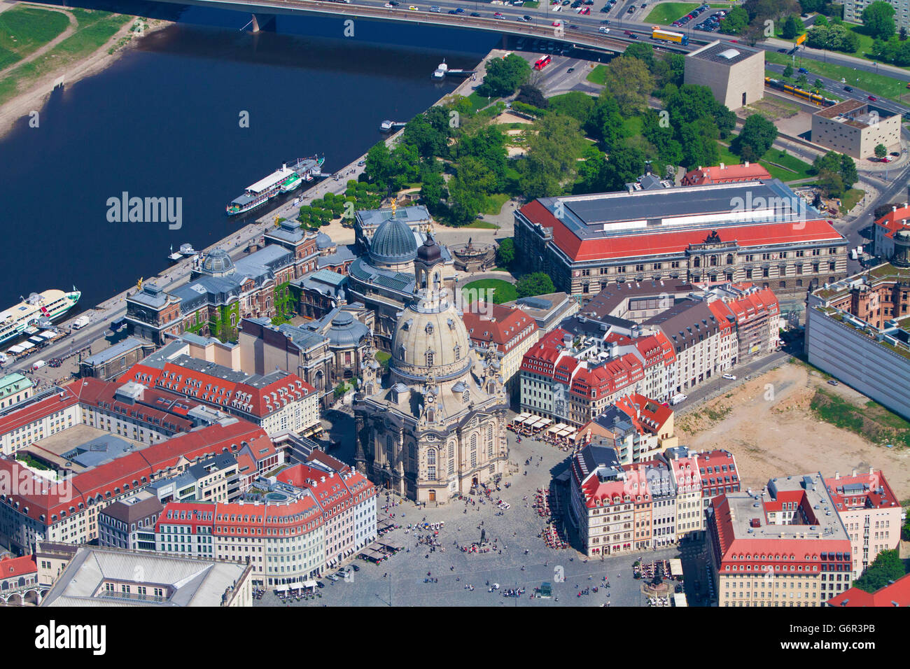 River Elbe, Frauenkirche and Albertinum, old part of Dresden, Saxony ...