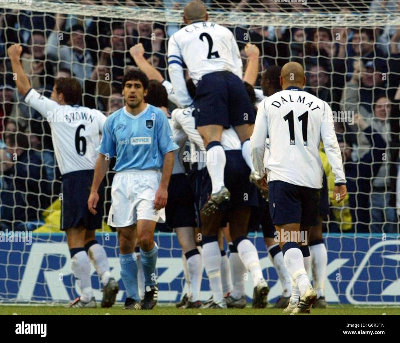 Celebrate goal tottenham hi-res stock photography and images - Alamy