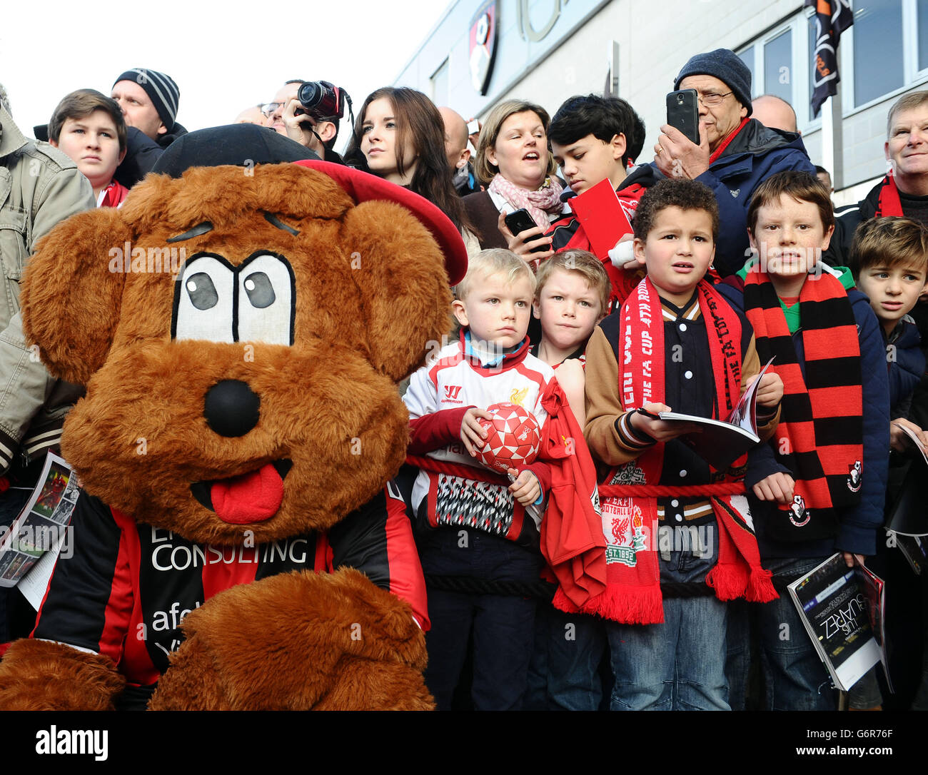 Afc bournemouth mascot hi-res stock photography and images - Alamy