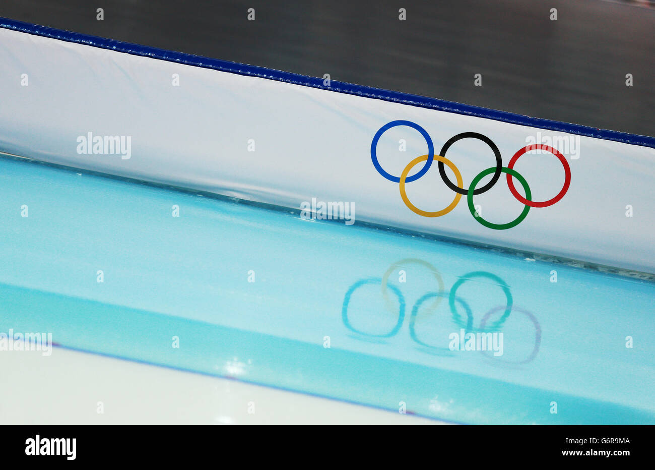 Olympic rings reflected ice hi-res stock photography and images - Alamy