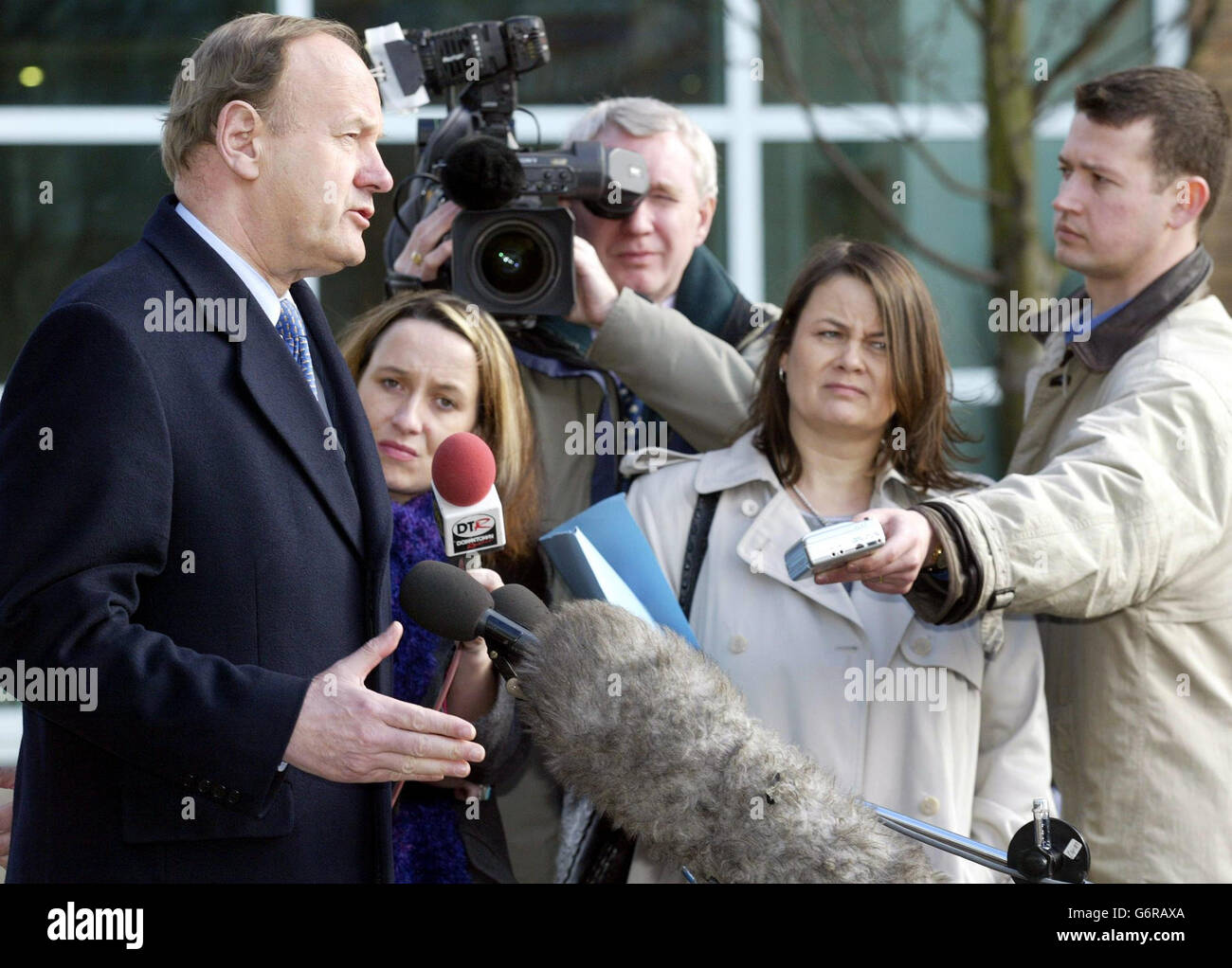 Sir John Stevens Addresses Media Stock Photo - Alamy
