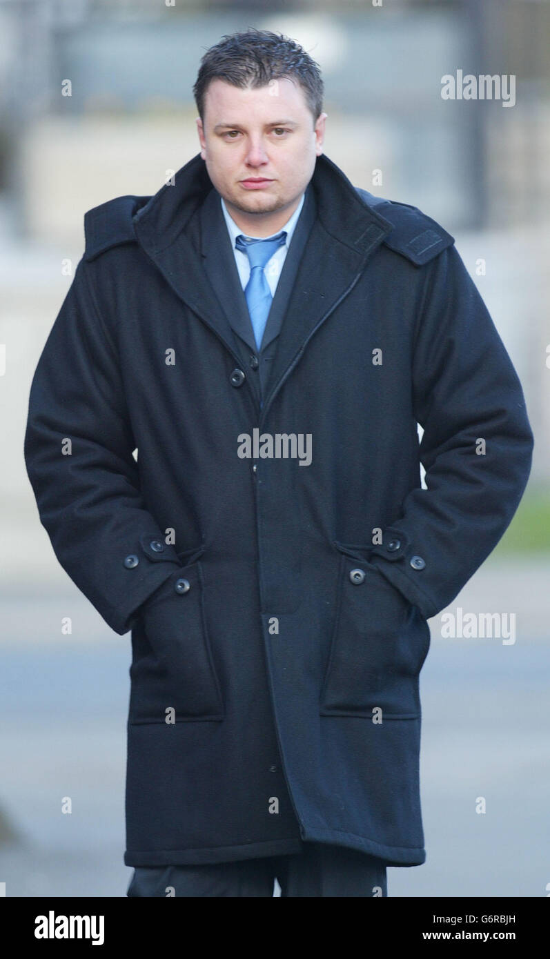 33 arriving at cardiff crown court hi-res stock photography and images ...