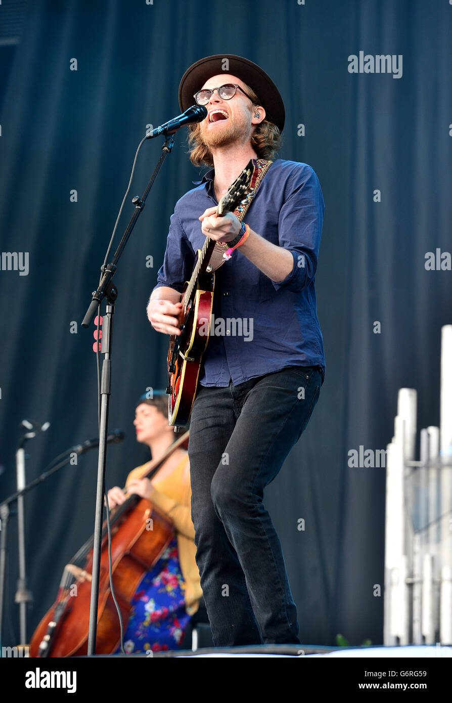 The Lumineers Wesley Schultz Yoga Mat By Concert Photos