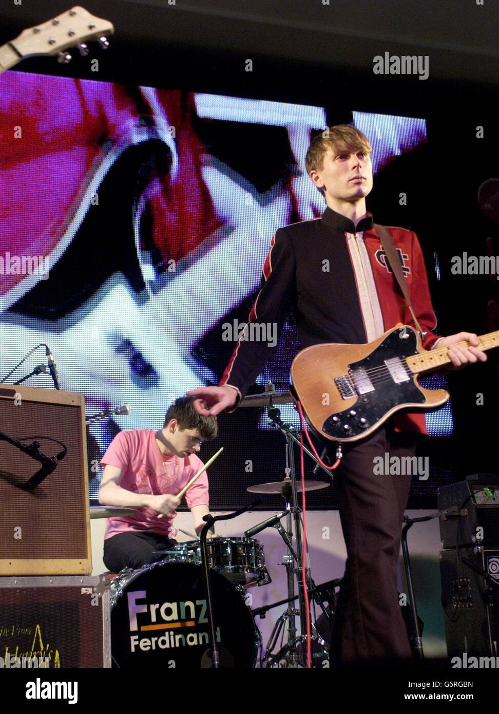 Scottish band franz ferdinand perform on stage hi-res stock photography ...