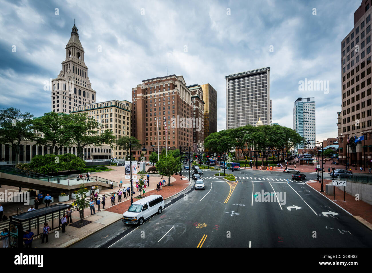 Pearl Street and buildings in downtown Hartford, Connecticut Stock ...