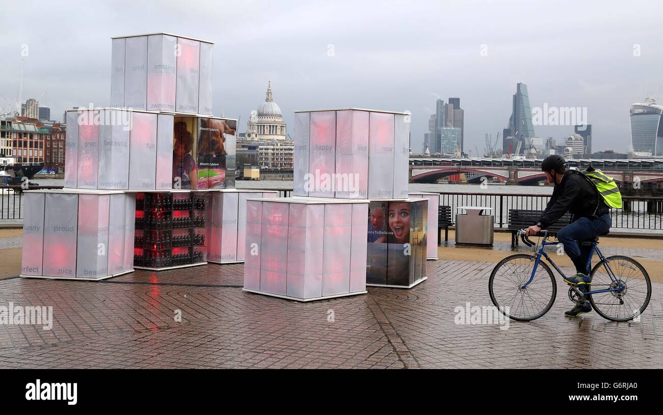Coca-Cola Cube art Stock Photo - Alamy