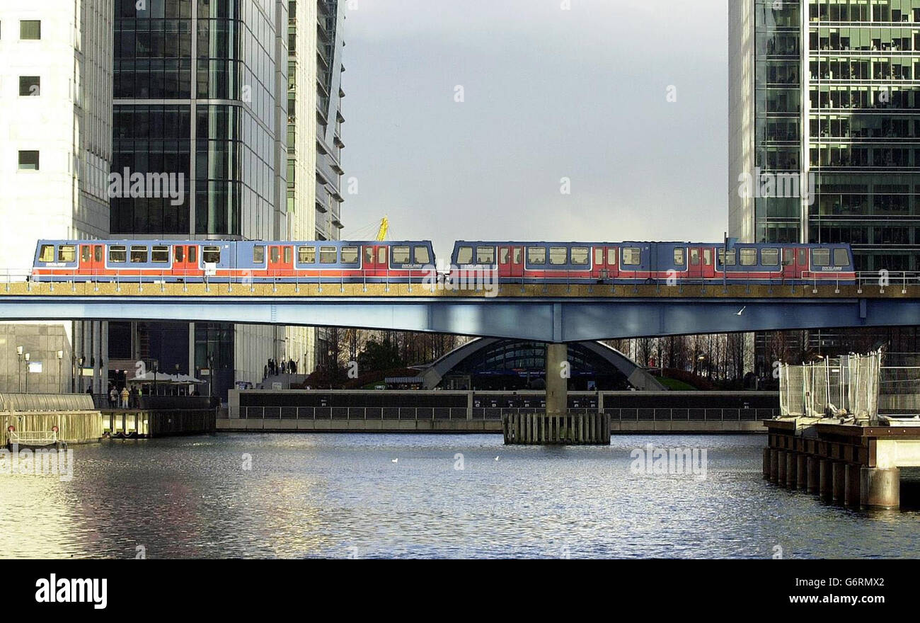 Docklands Light Railway extension Stock Photo - Alamy