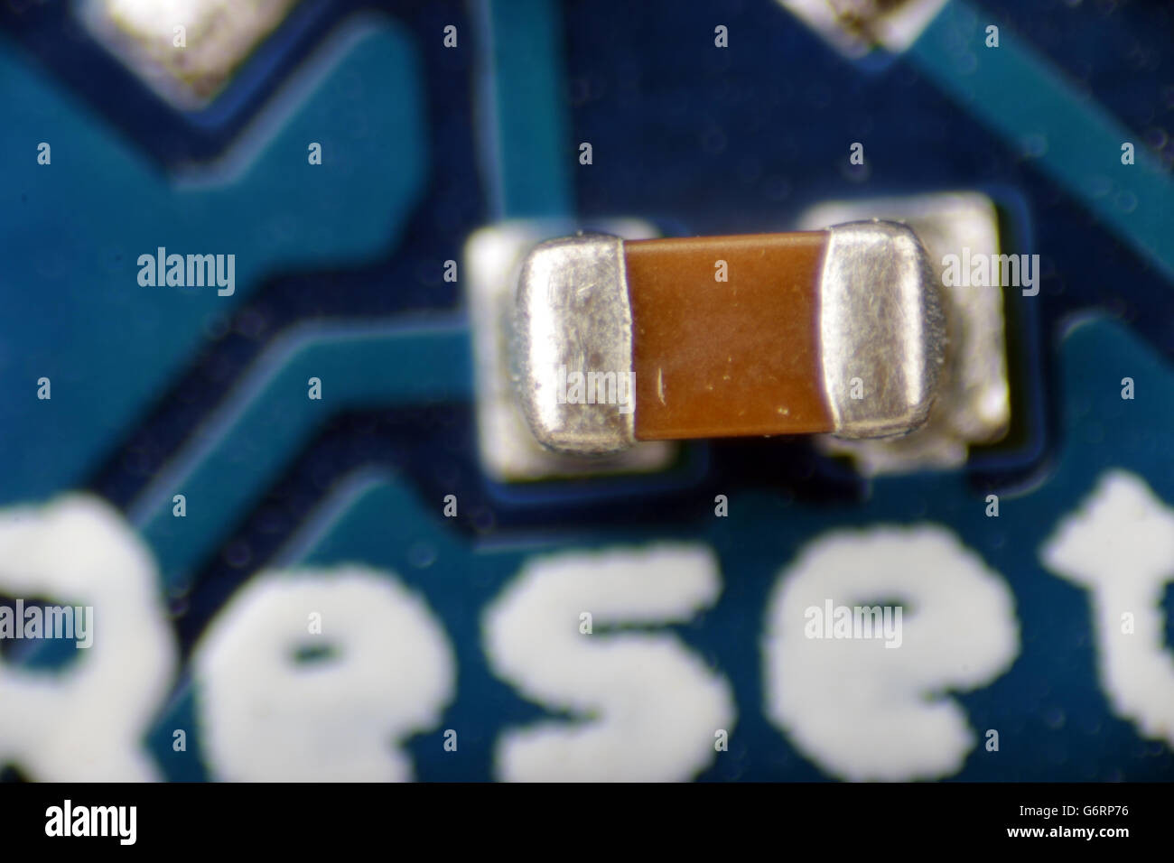 capacitor macro smd pcb solder electronic circuit Stock Photo - Alamy
