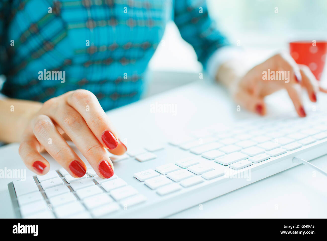 Typing on keyboard woman hands hi-res stock photography and images - Alamy