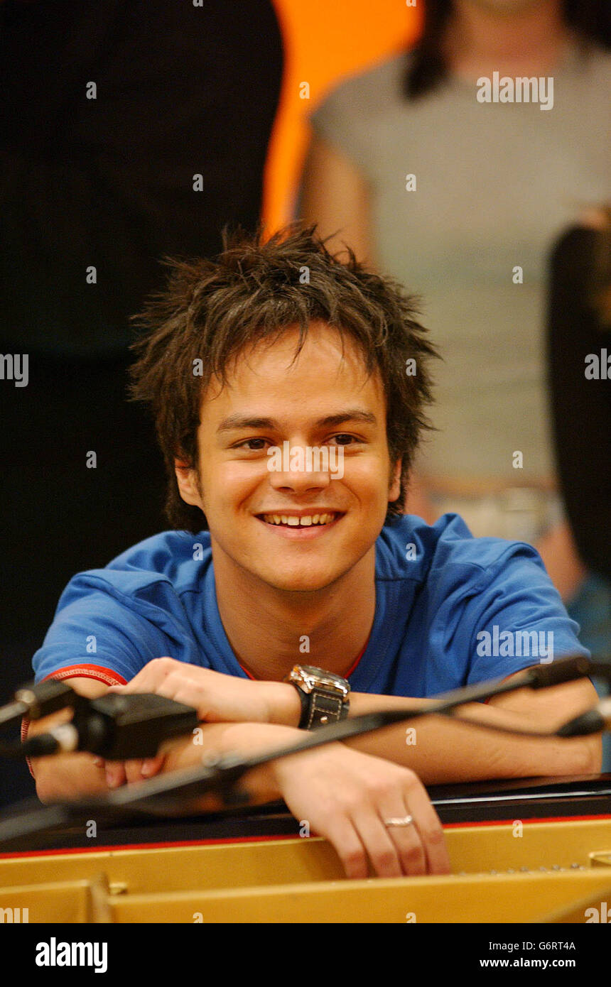 Jazz musician Jamie Cullum during his guest appearance on MTV's TRL UK ...
