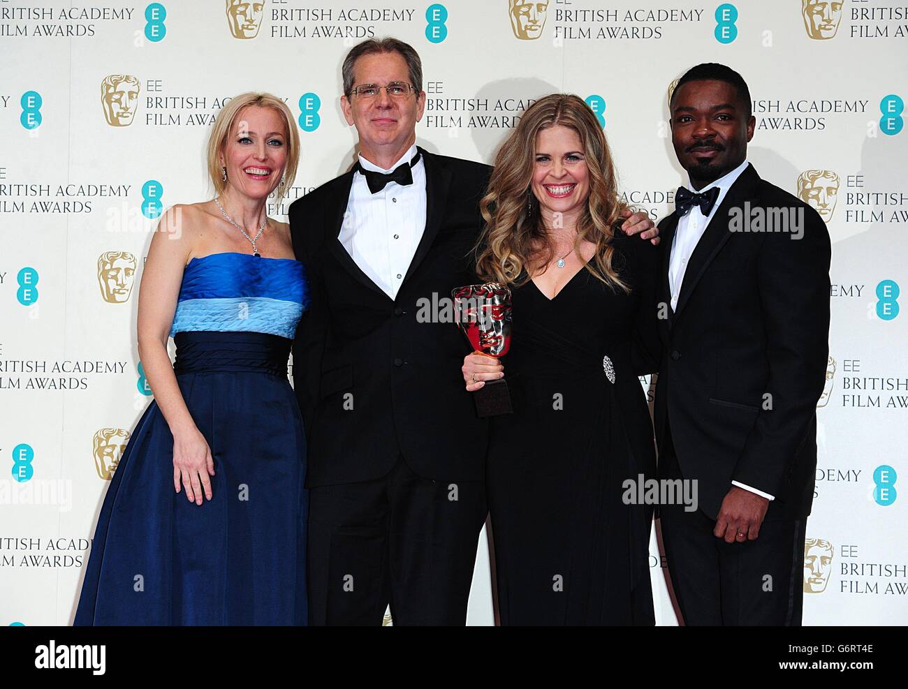 Bow animated hi-res stock photography and images - Alamy